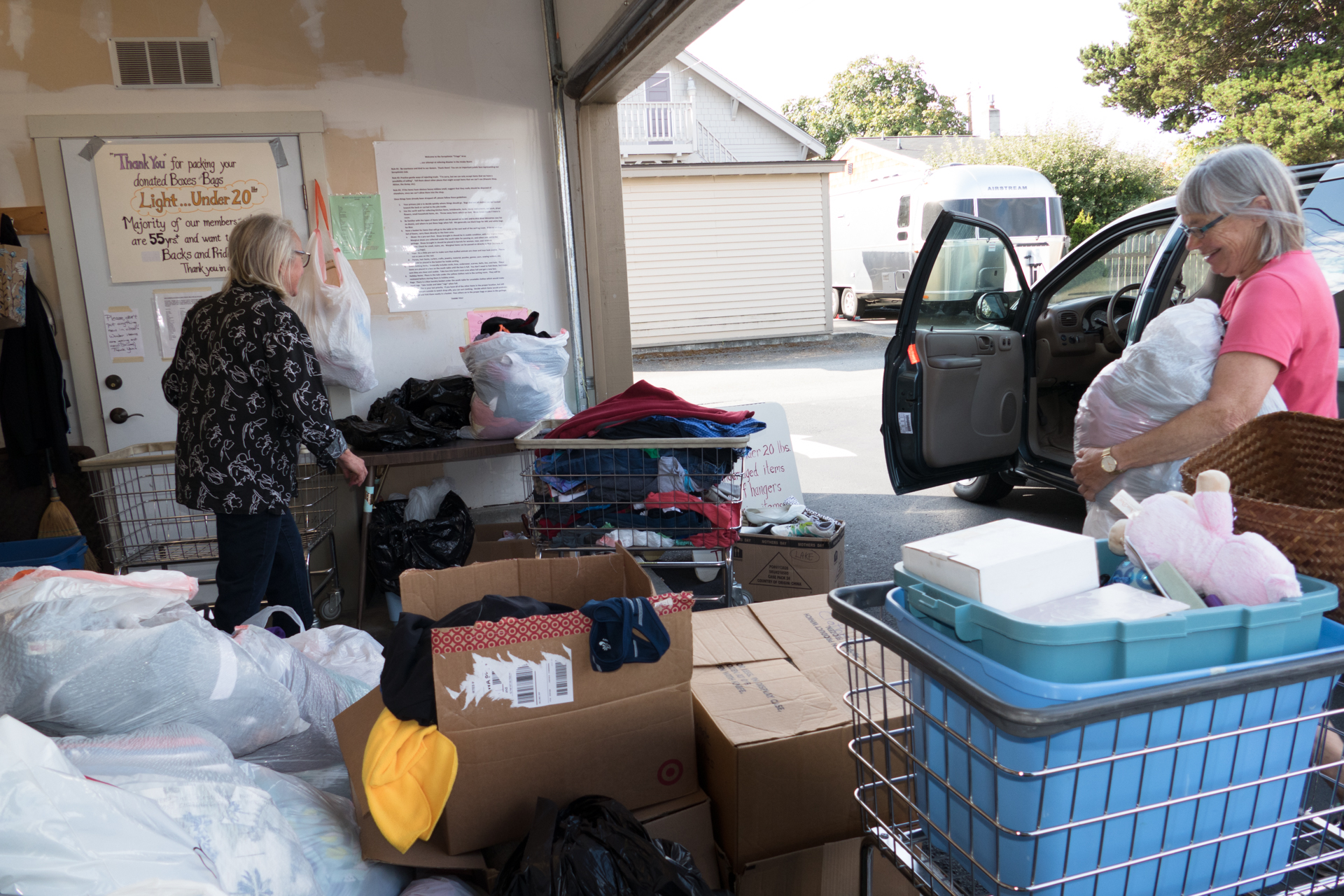 Thrift Store: Behind Scenes | soroptimistanacortes.org